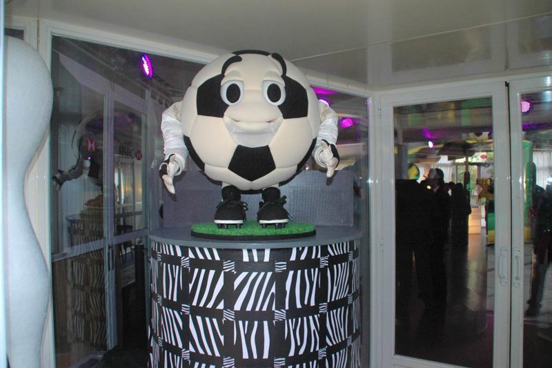 Alquiler de Robots Originales para Eventos - Simulación y Realidad Virtual